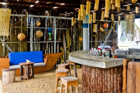 The The Best Beach Bars in Belize | Belize Food & Drink