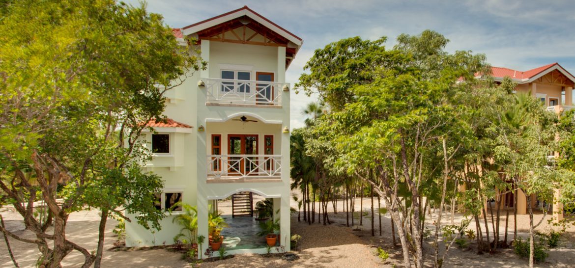 5 Of The Best Villas For Families in Belize Are At This Beachfront Resort