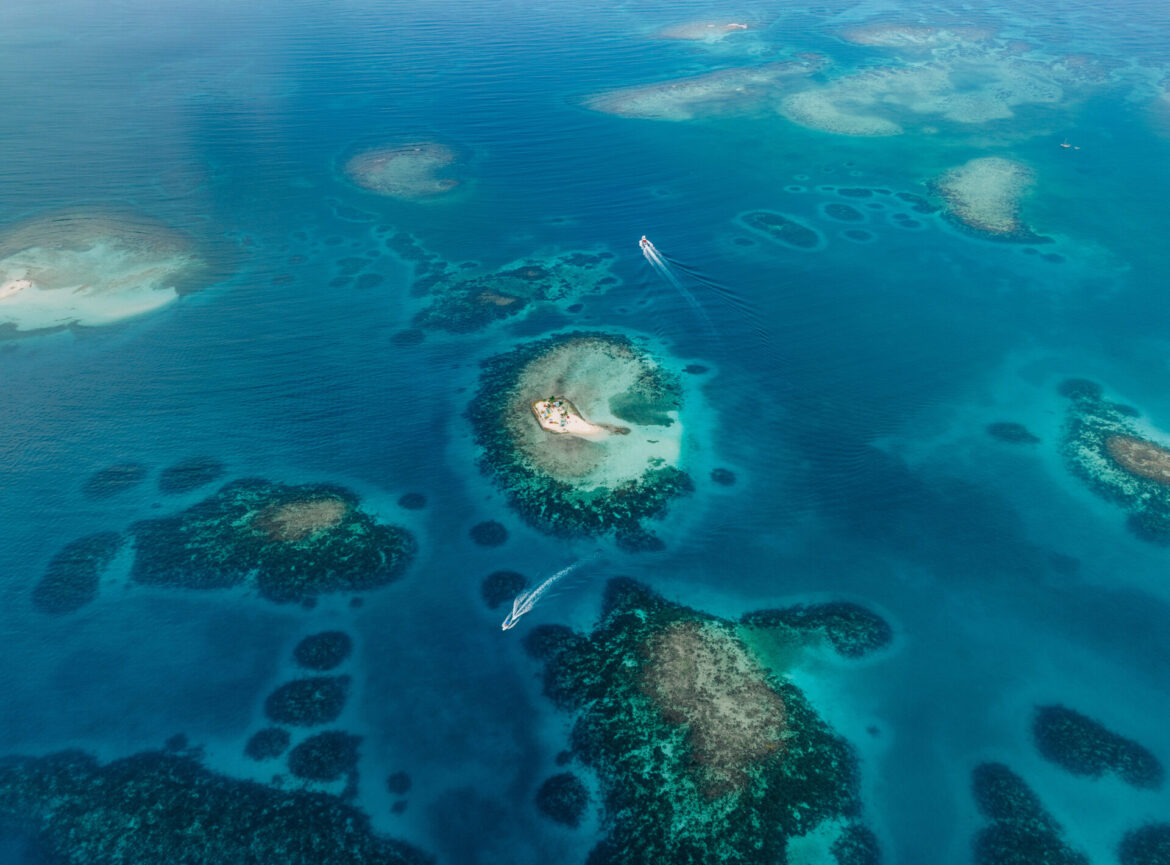 Visiting Silk Caye with Ray Caye Island Resort
